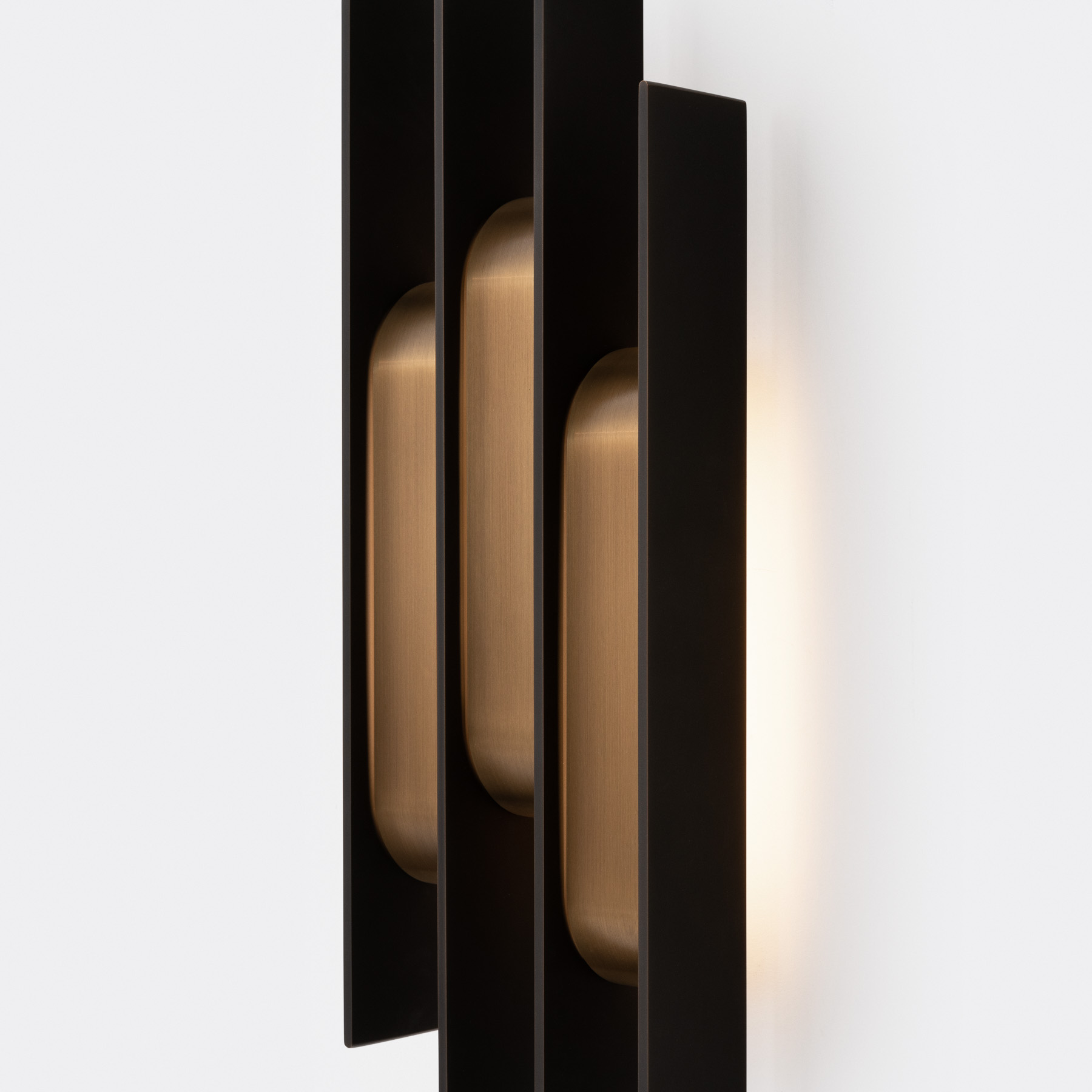 Meridian Sconce | HOLLY HUNT
