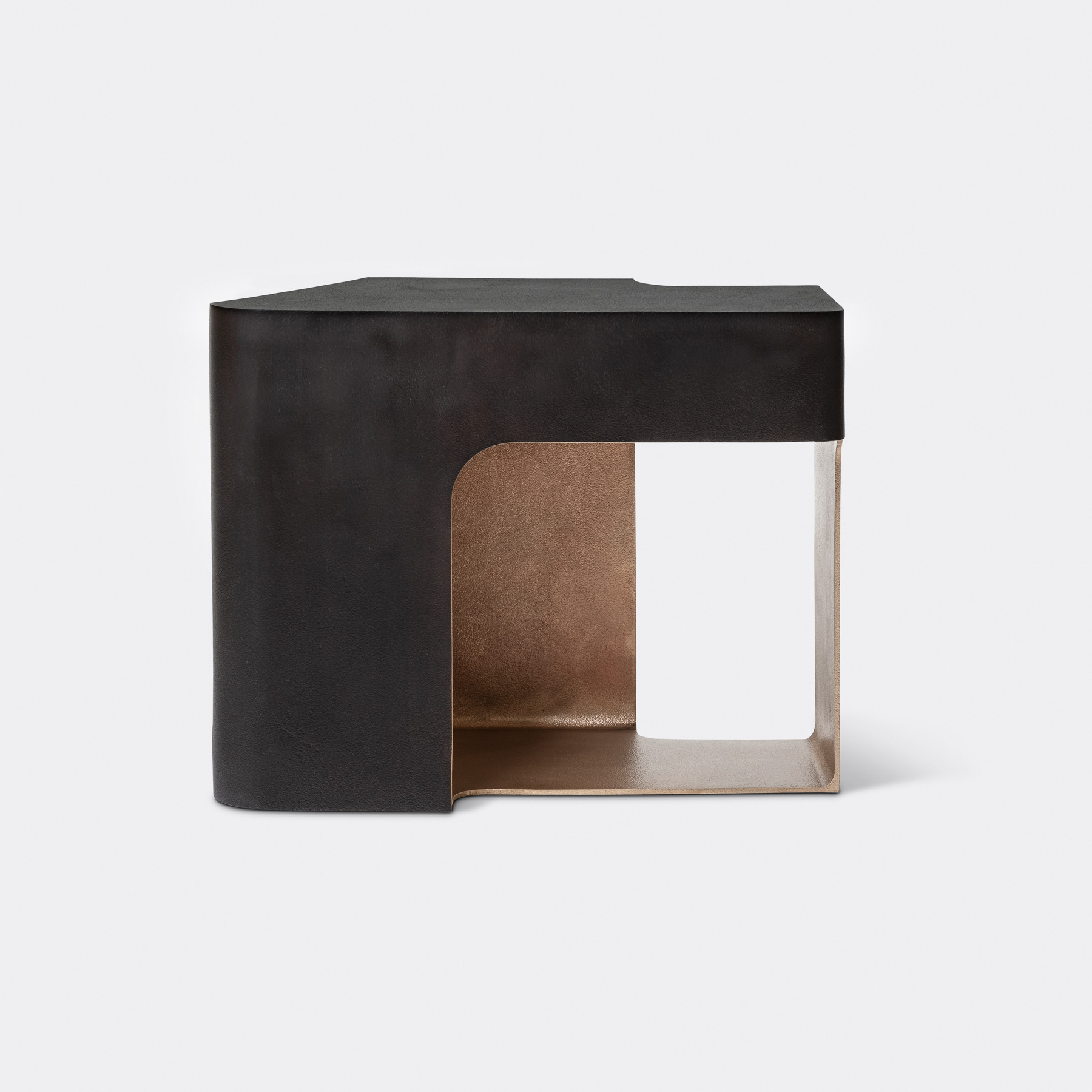 Rogue Side Table | HOLLY HUNT