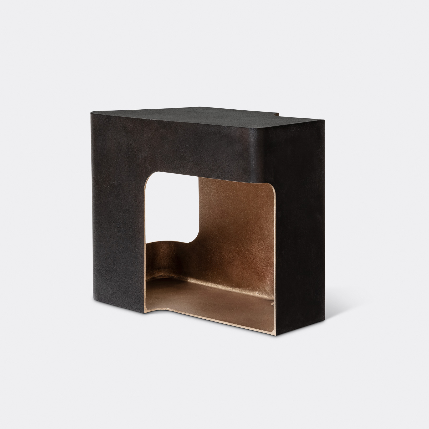 Rogue Side Table | HOLLY HUNT