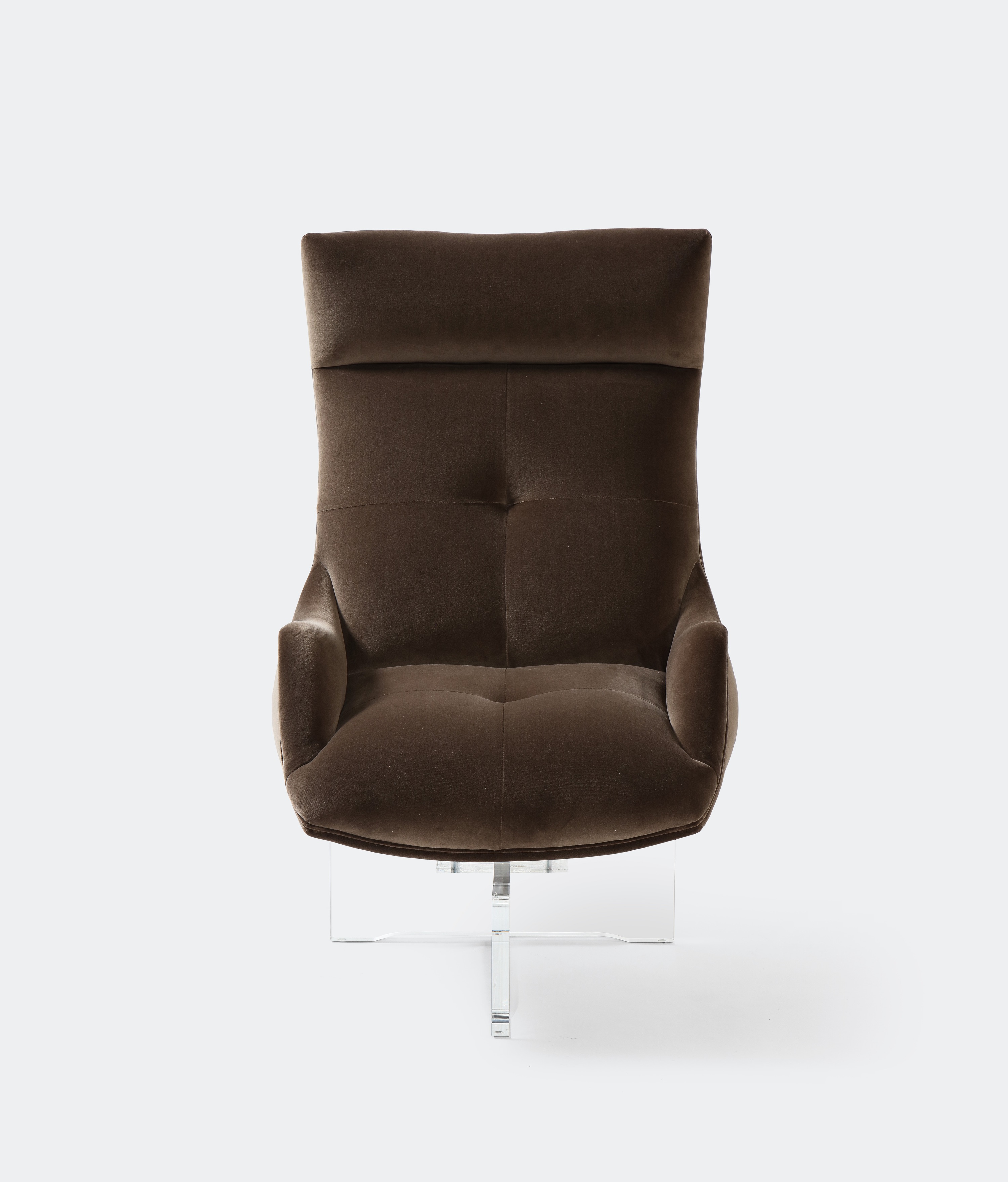 Erica Contour High Back Swivel | HOLLY HUNT