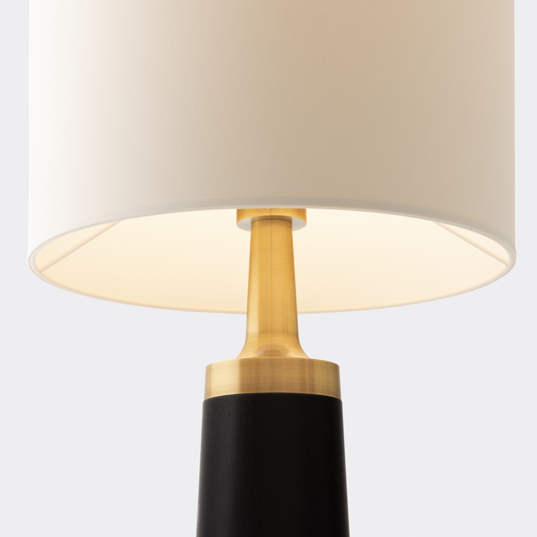 Summit Table Lamp | HOLLY HUNT