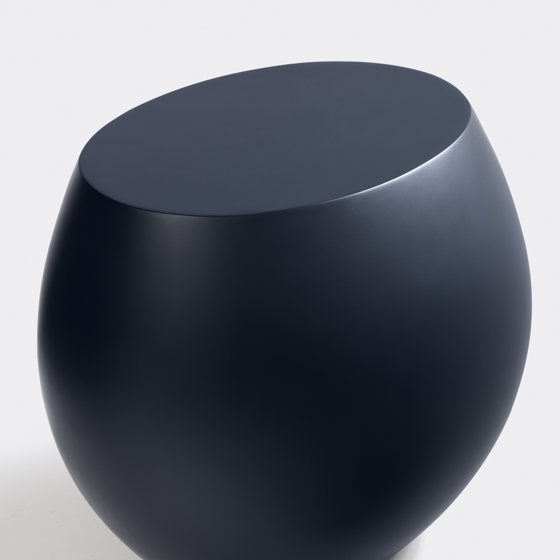 Plateau Side Table | HOLLY HUNT