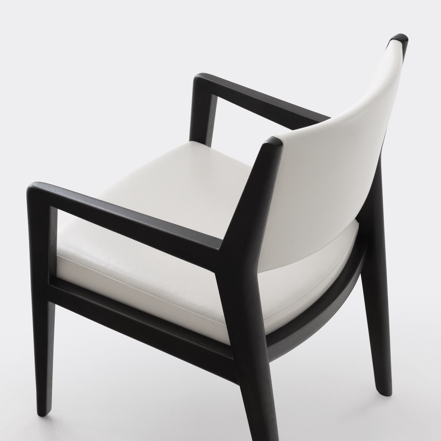 Roswell Dining Arm Chair | HOLLY HUNT