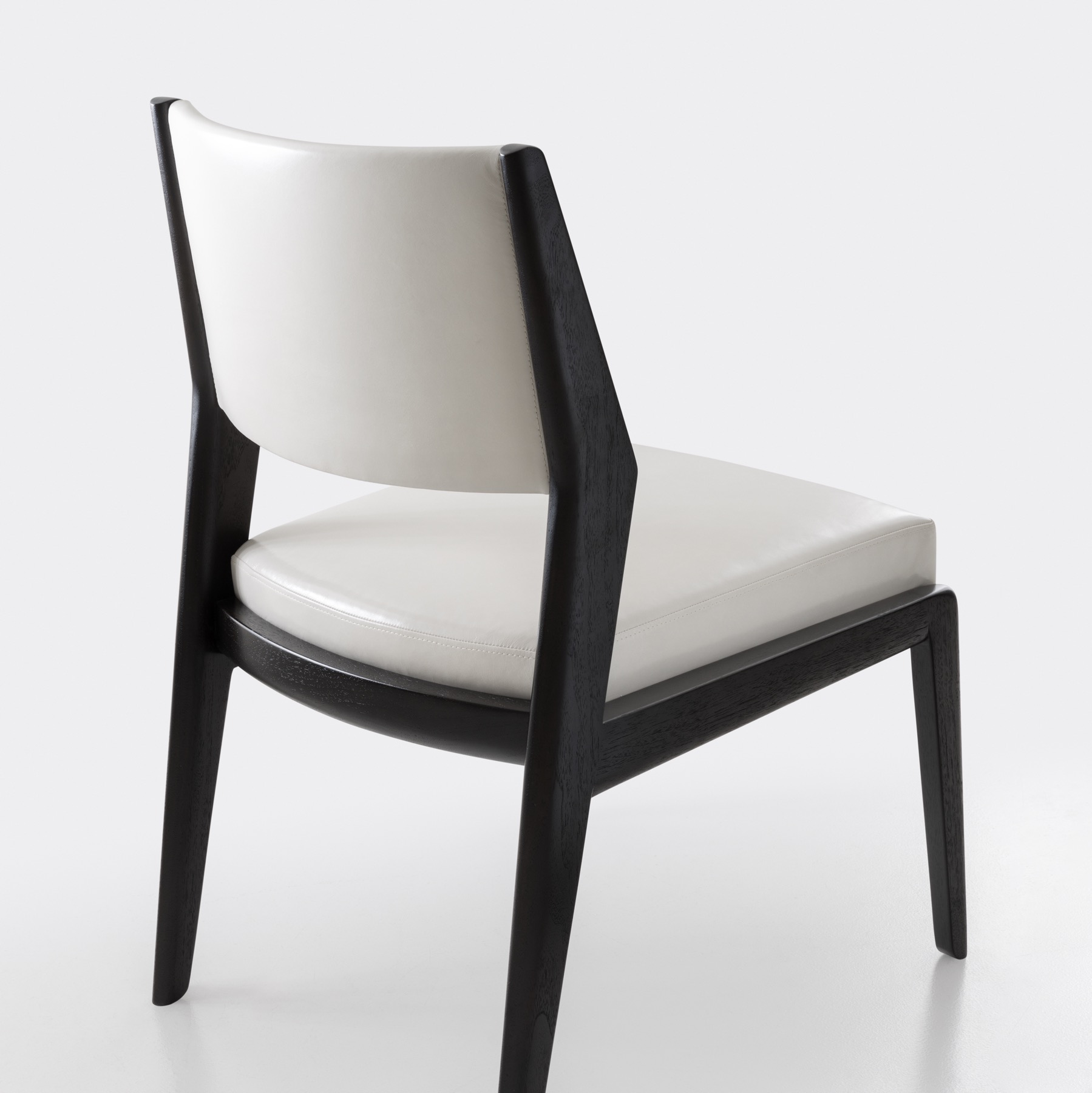 Roswell Dining Side Chair | HOLLY HUNT