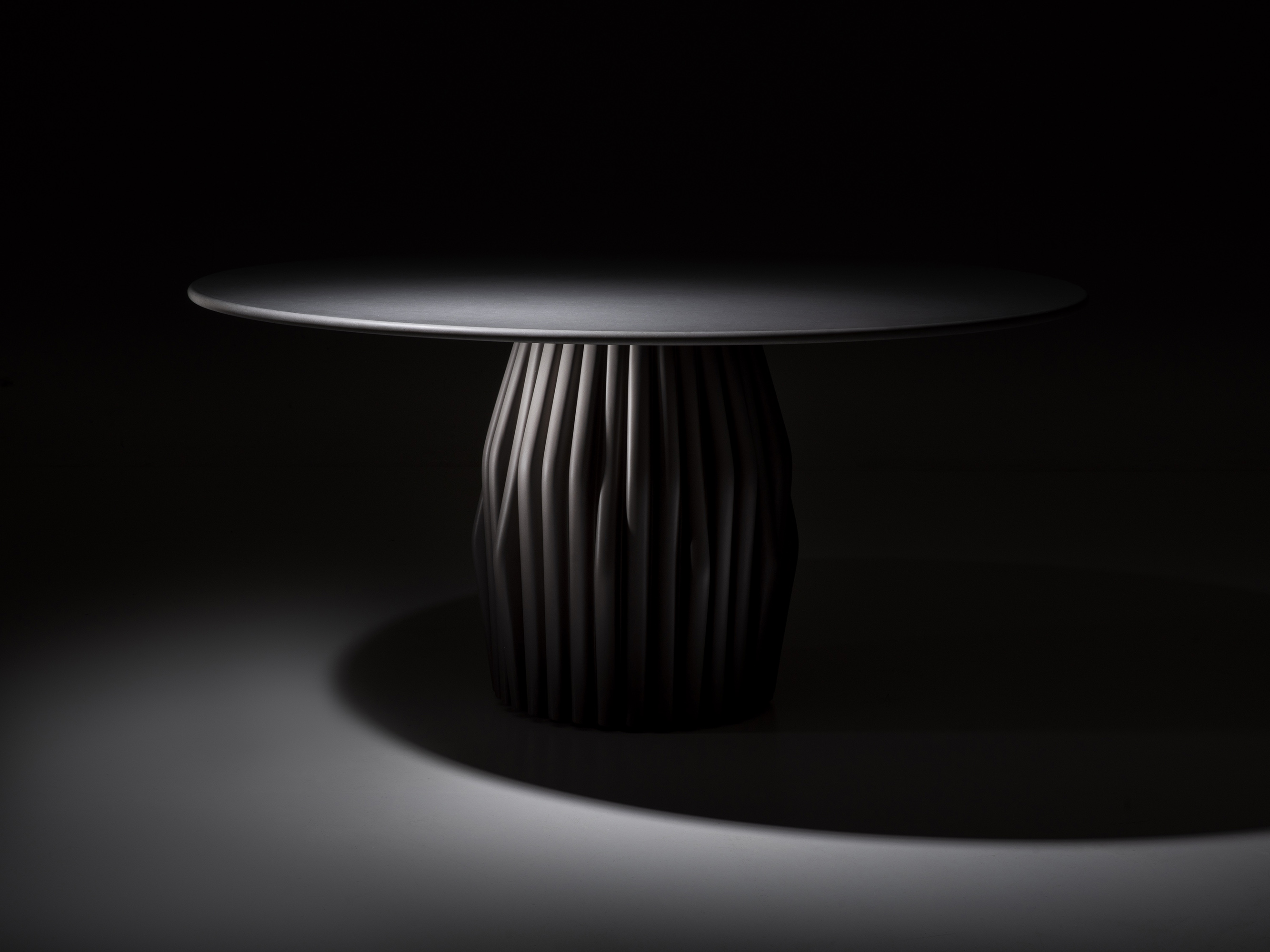 Oryx Dining Table | HOLLY HUNT