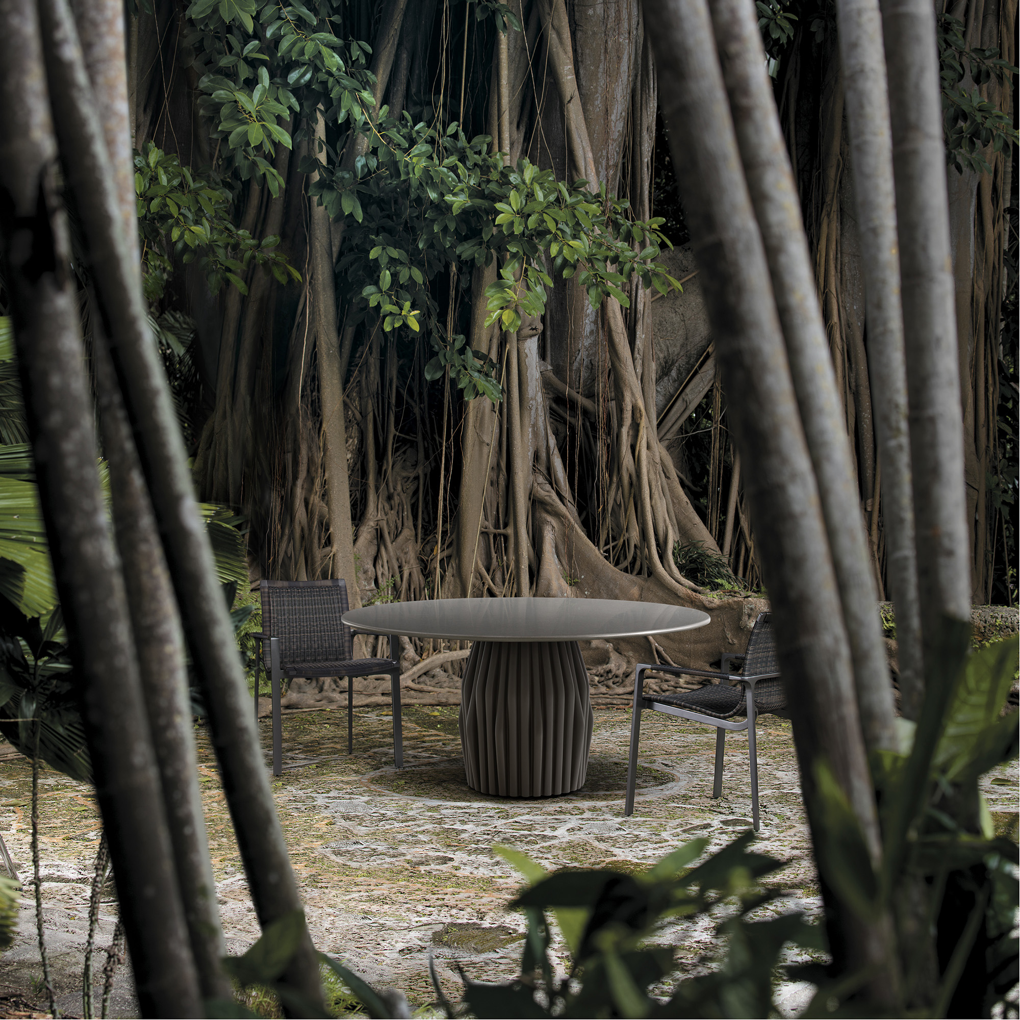 Oryx Dining Table | HOLLY HUNT