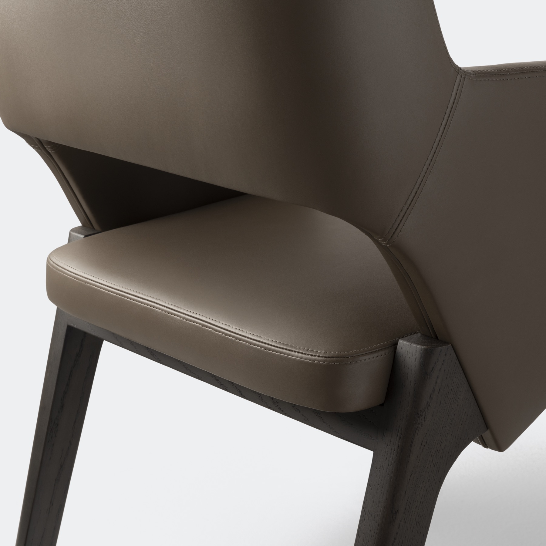 Larslan Dining Arm Chair | HOLLY HUNT