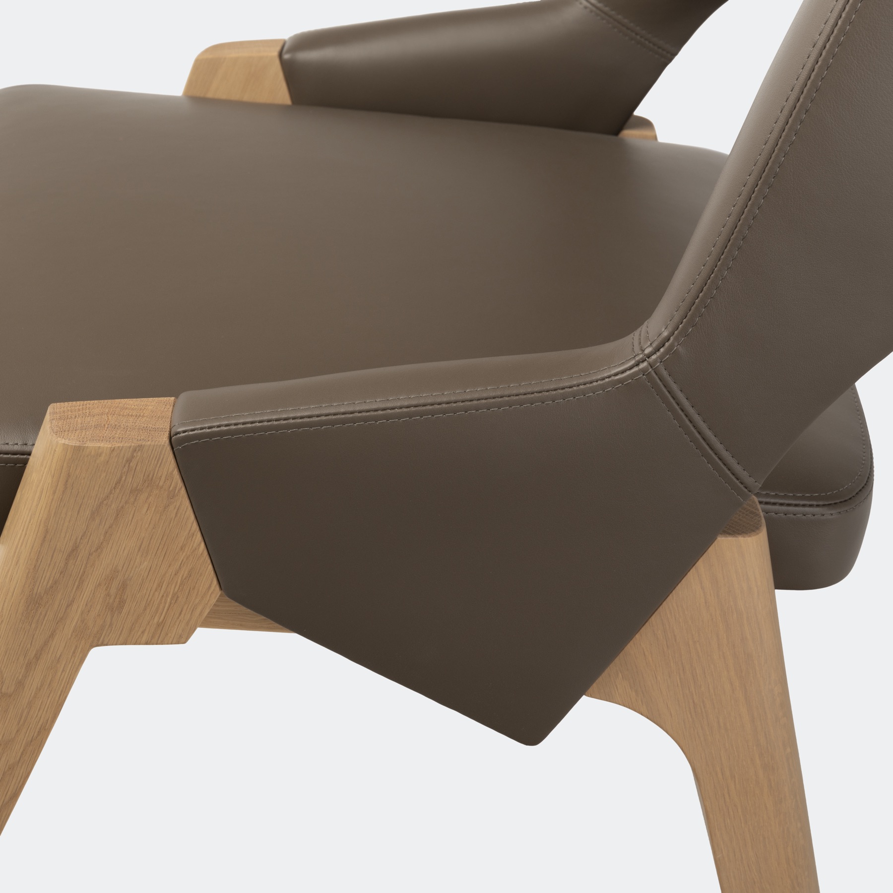 Larslan Dining Side Chair | HOLLY HUNT