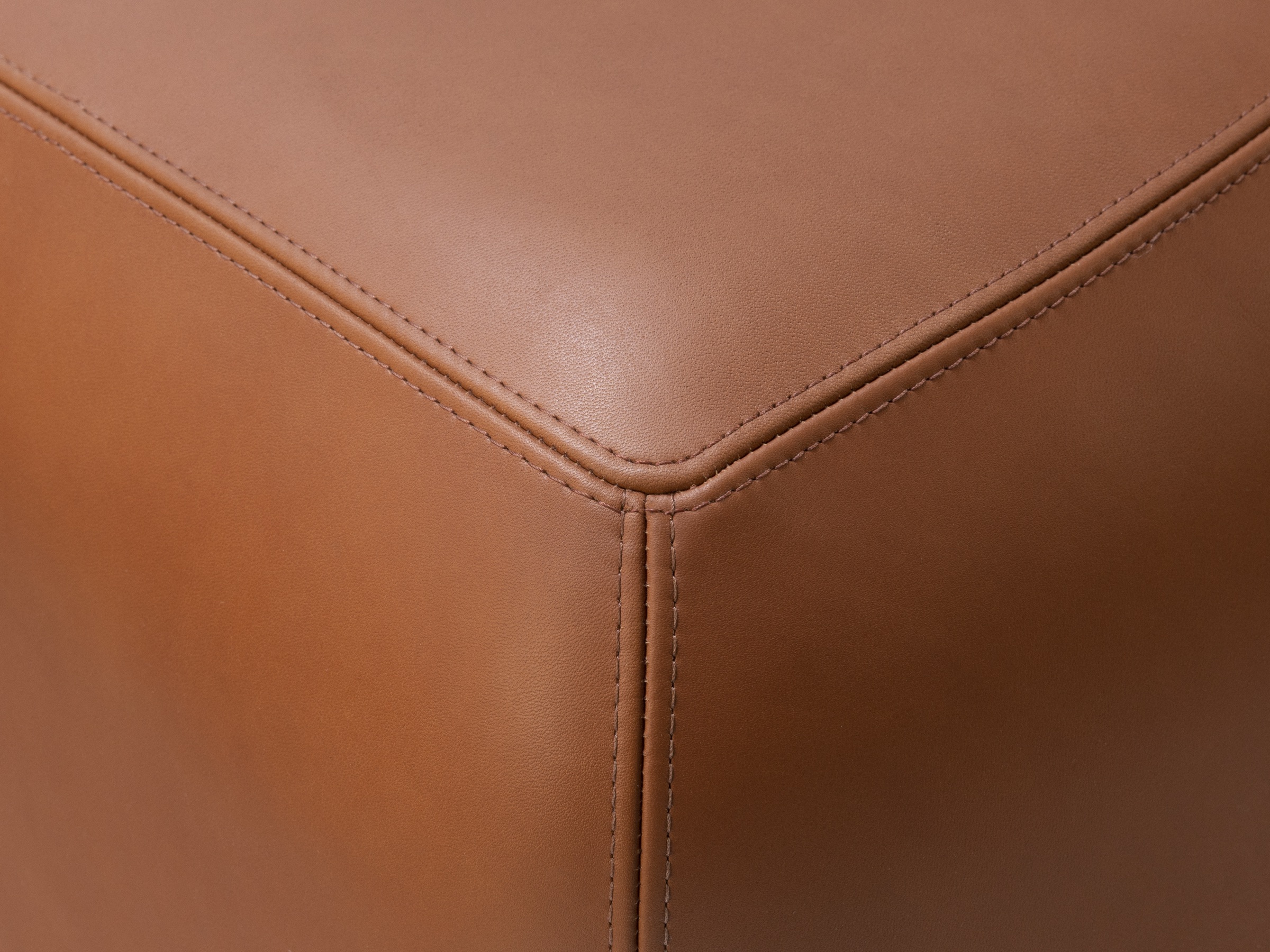 Ledger Bench | HOLLY HUNT