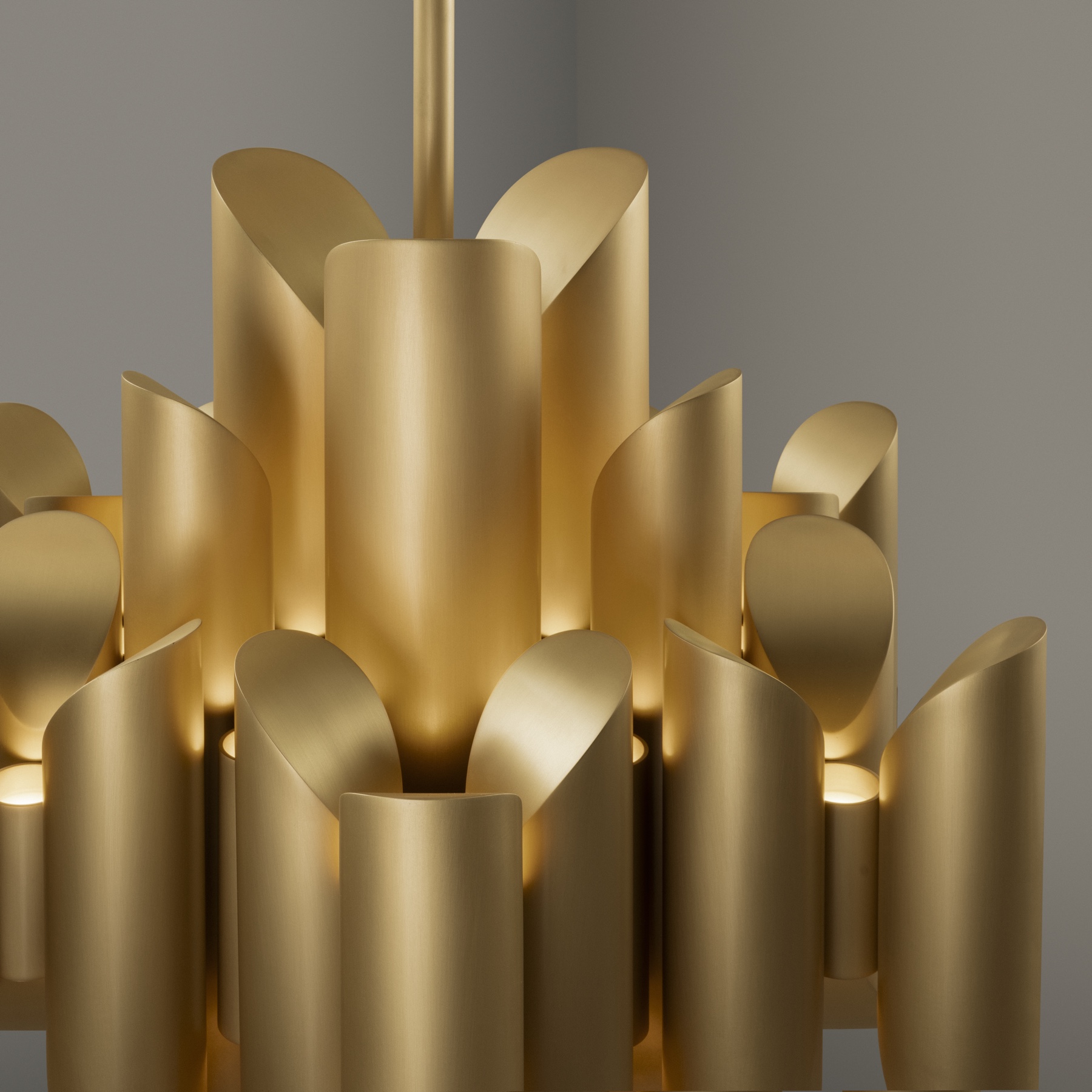 Loma Chandelier | HOLLY HUNT