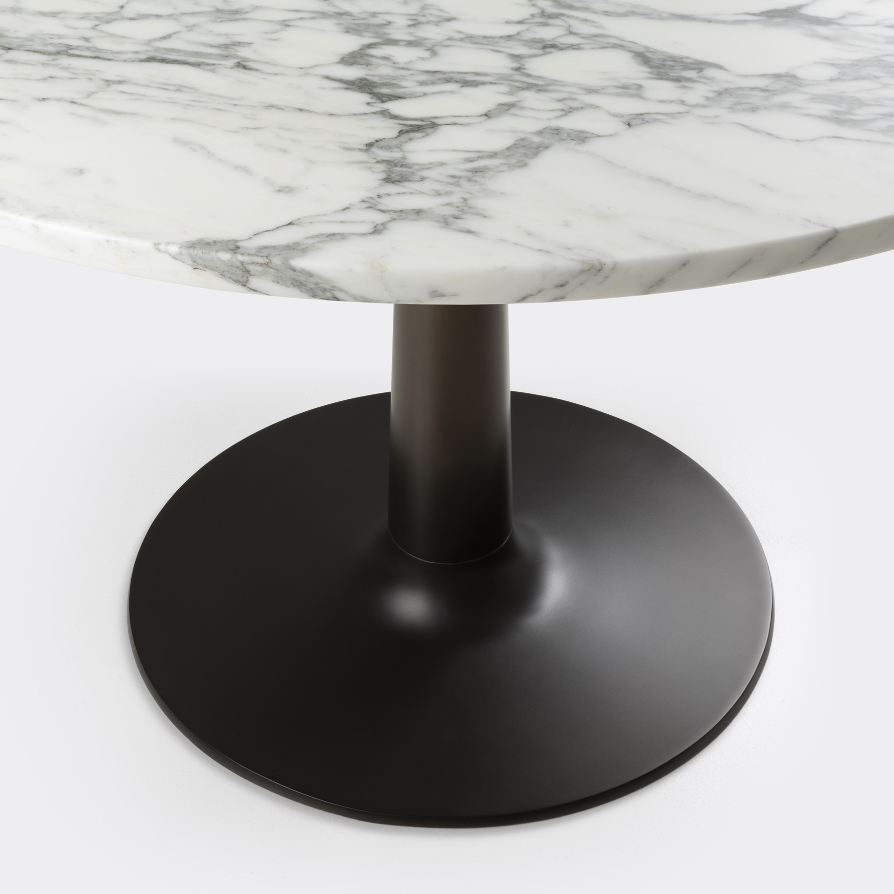 Martini Dining Table | HOLLY HUNT