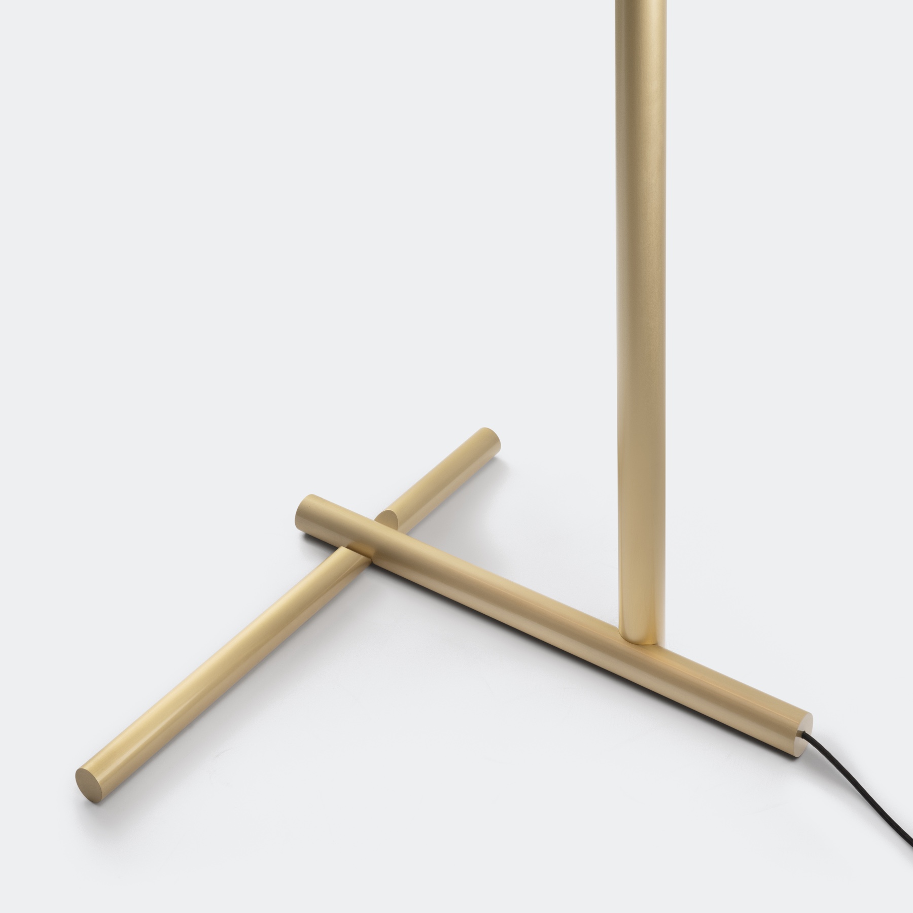 Tobin Floor Lamp | HOLLY HUNT