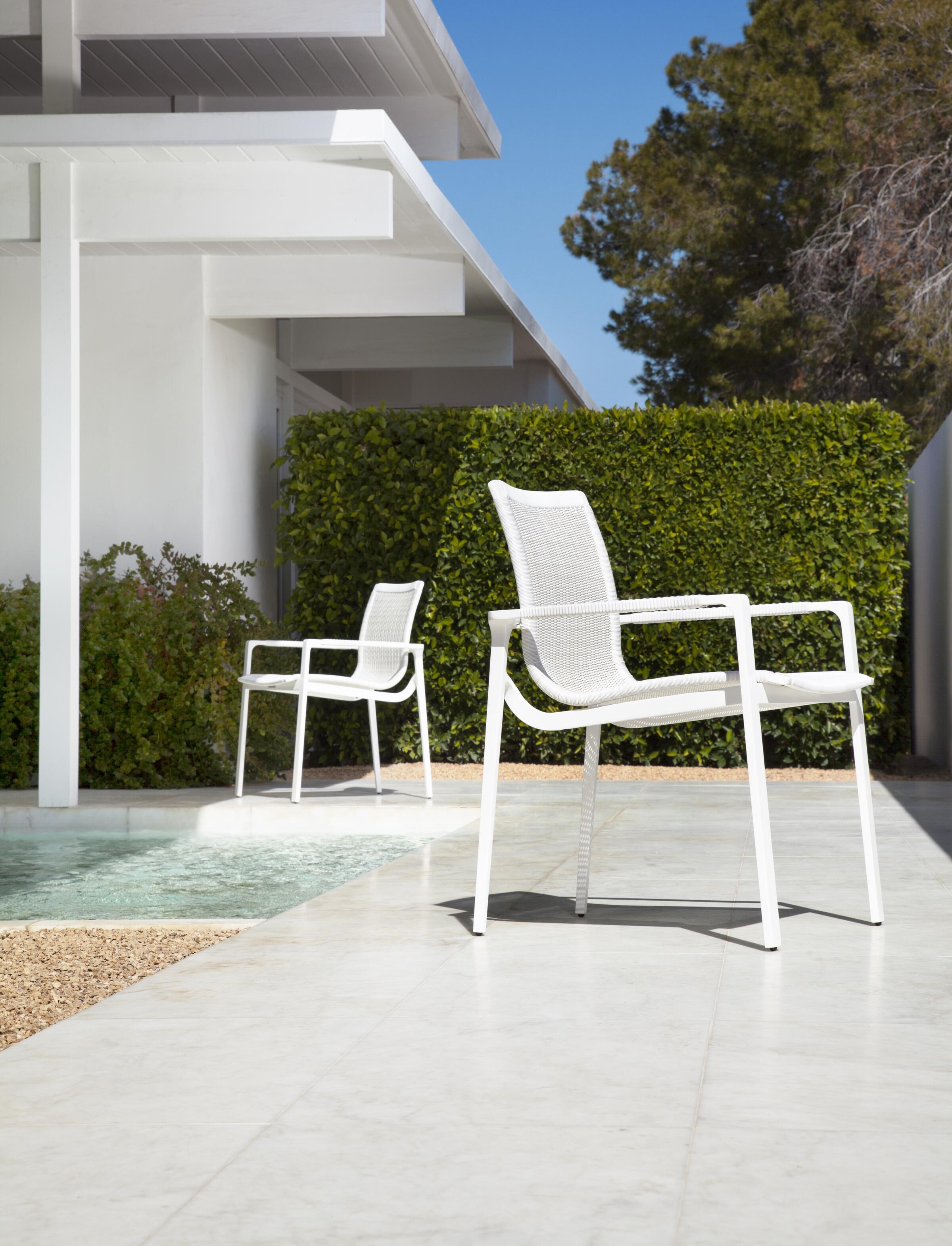 Keel Dining Chair | HOLLY HUNT