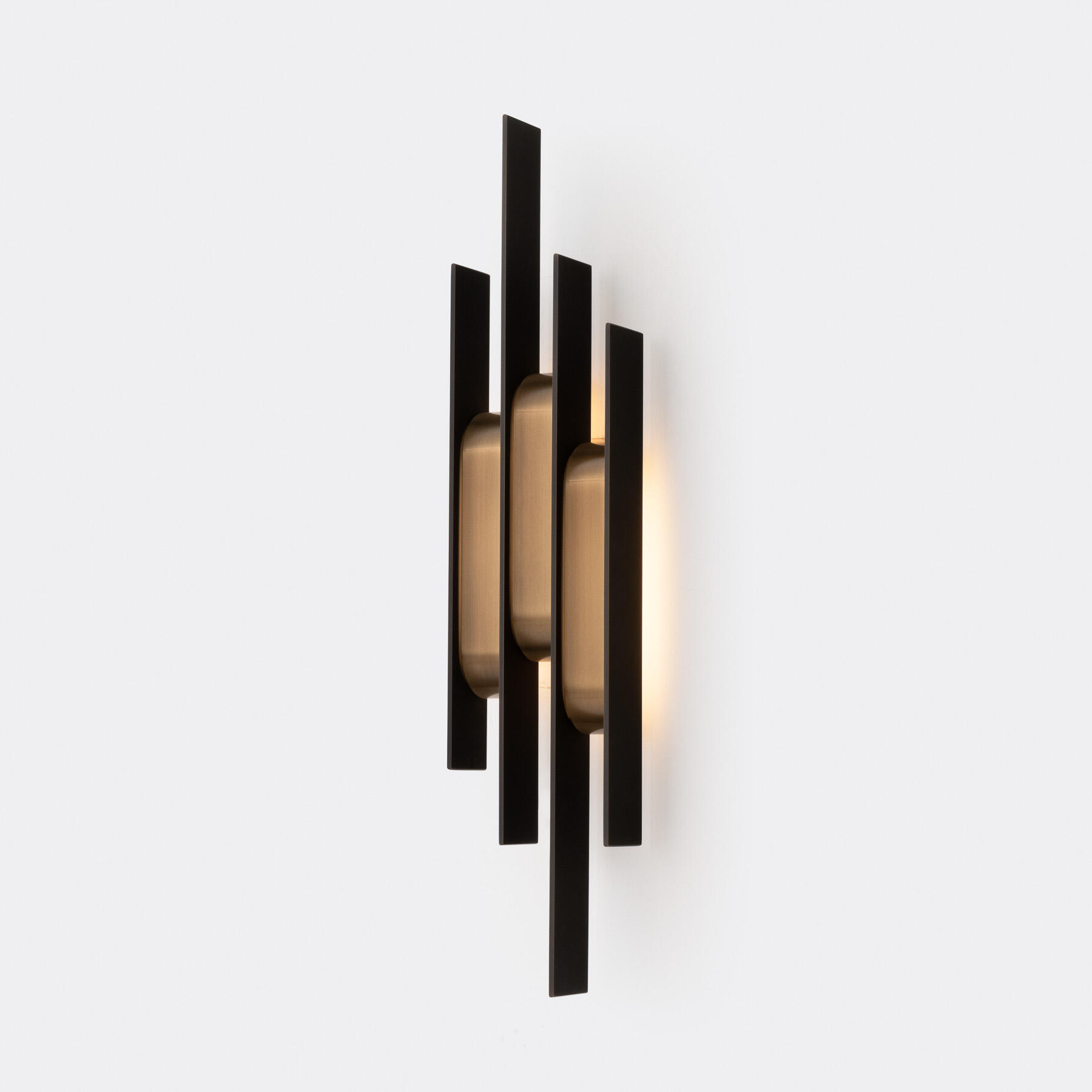 Meridian Sconce | HOLLY HUNT