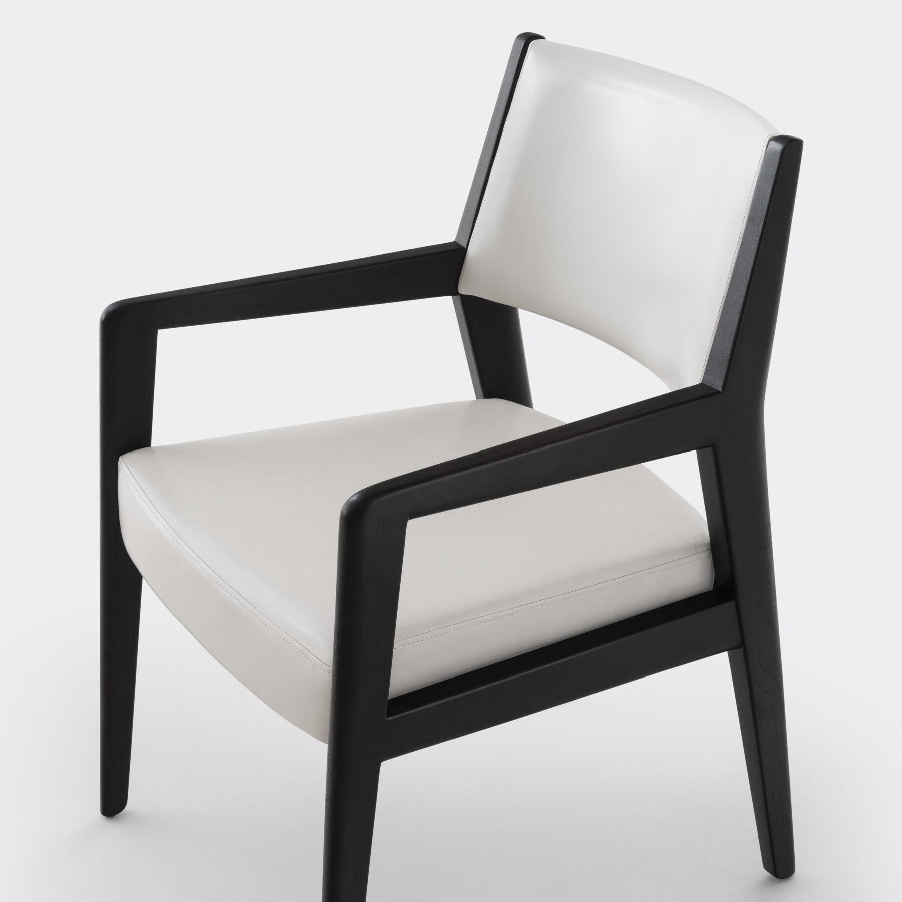 Roswell Dining Arm Chair | HOLLY HUNT
