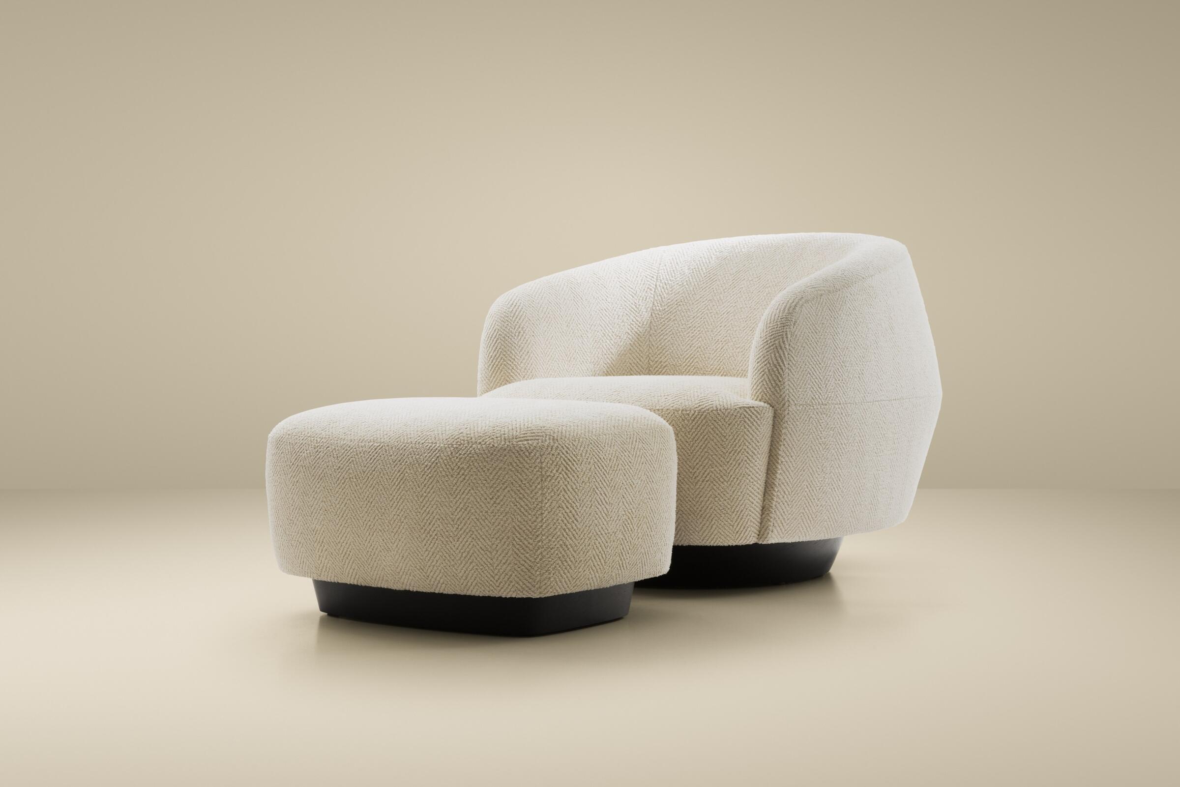 Sumo Ottoman | HOLLY HUNT