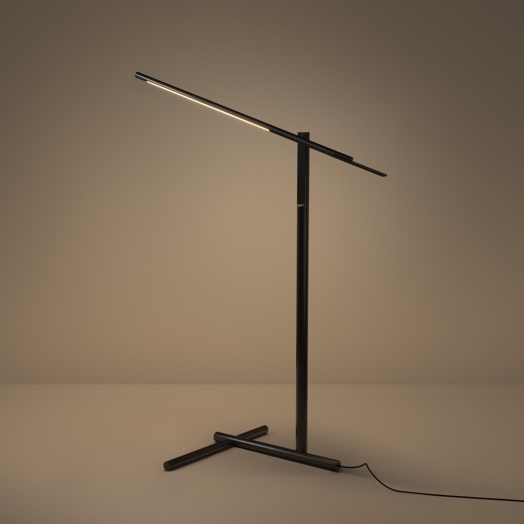 Tobin Floor Lamp | HOLLY HUNT