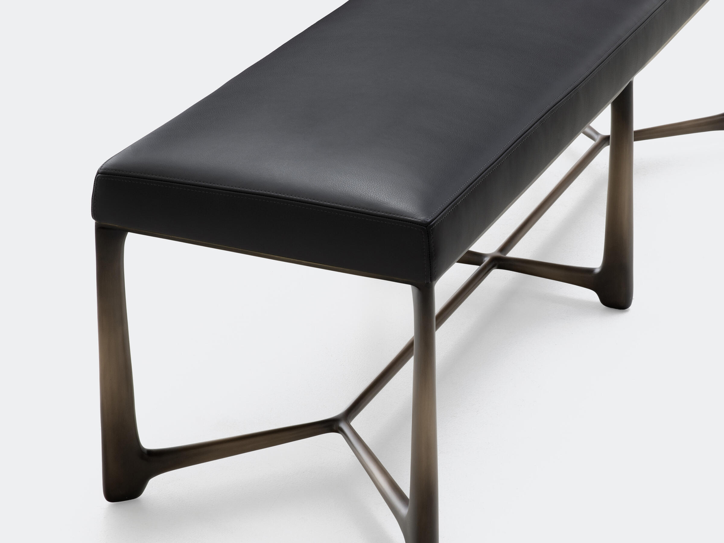 XY Bench | HOLLY HUNT