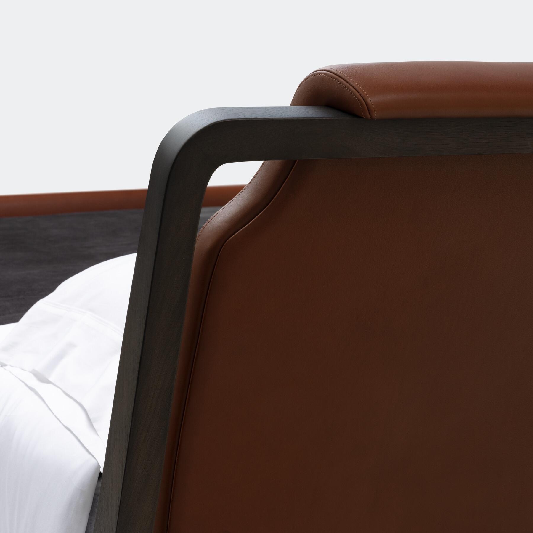 Fergus Bed | HOLLY HUNT