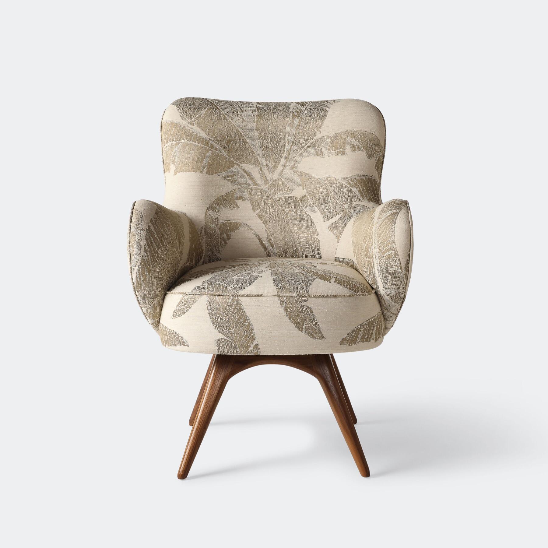 Barrel Pull-Up Chair | HOLLY HUNT