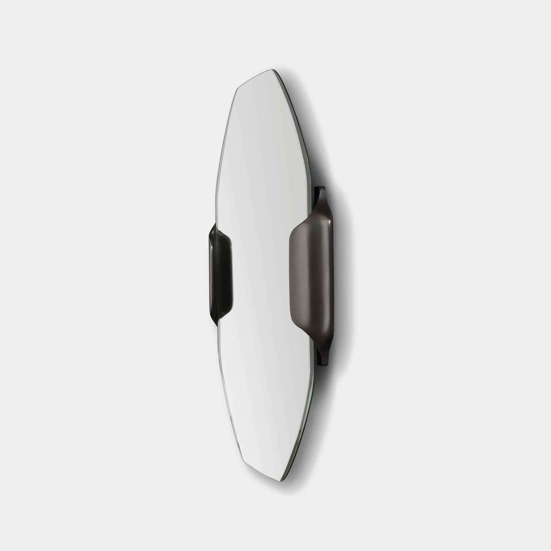 Echo Mirror | HOLLY HUNT