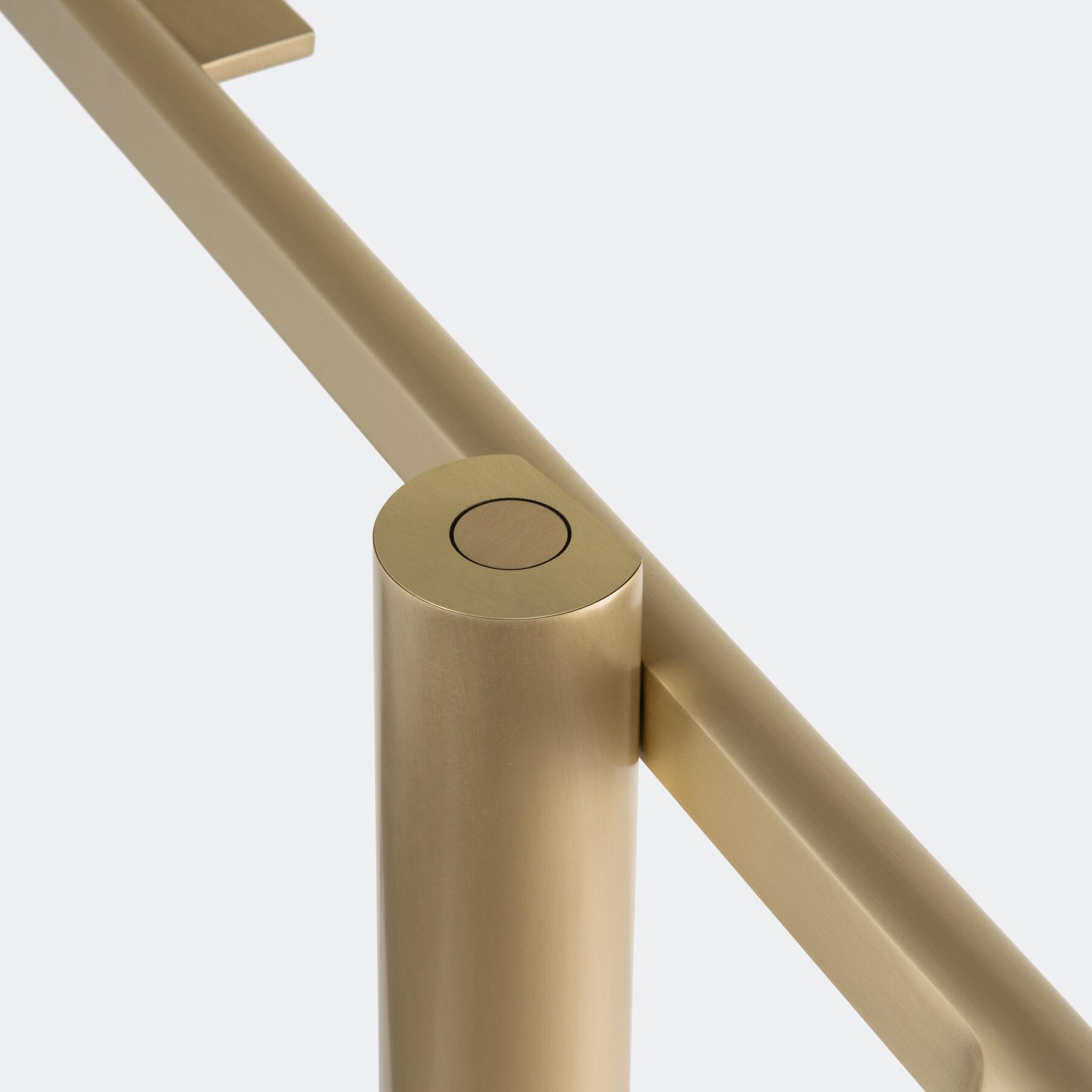 Tobin Floor Lamp | HOLLY HUNT