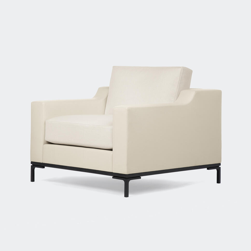 Ursa Lounge Chair | HOLLY HUNT