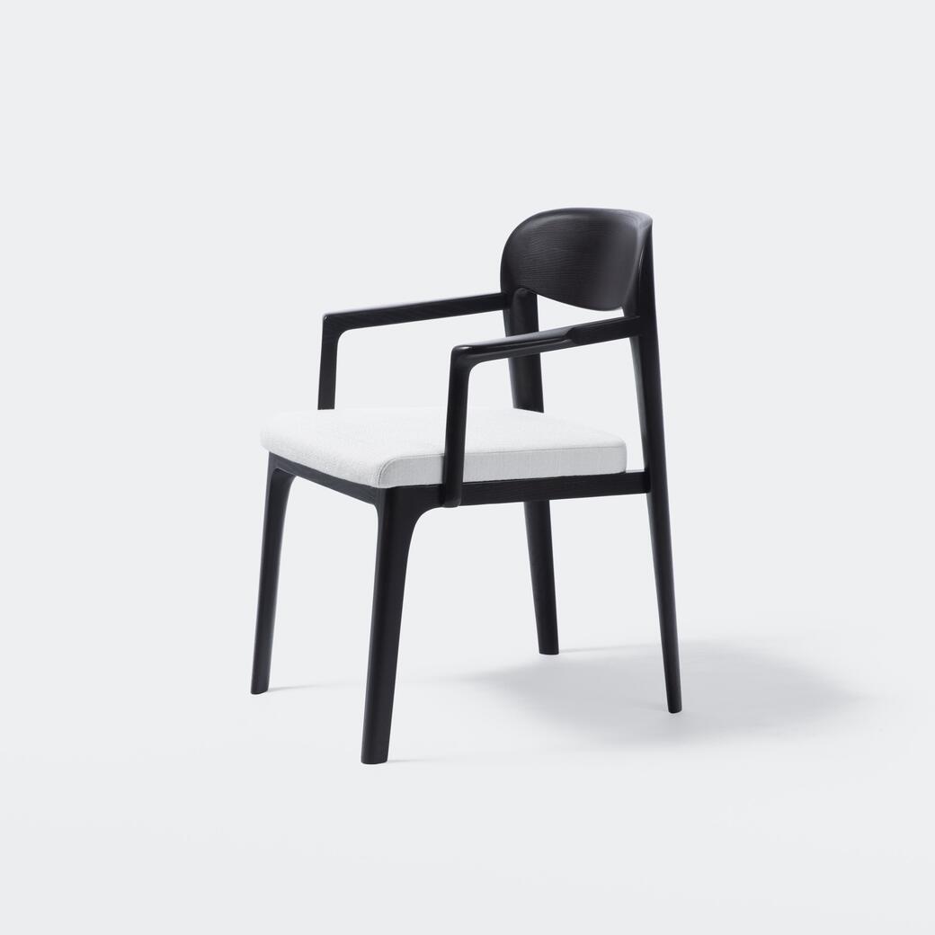 Larslan Dining Side Chair | HOLLY HUNT